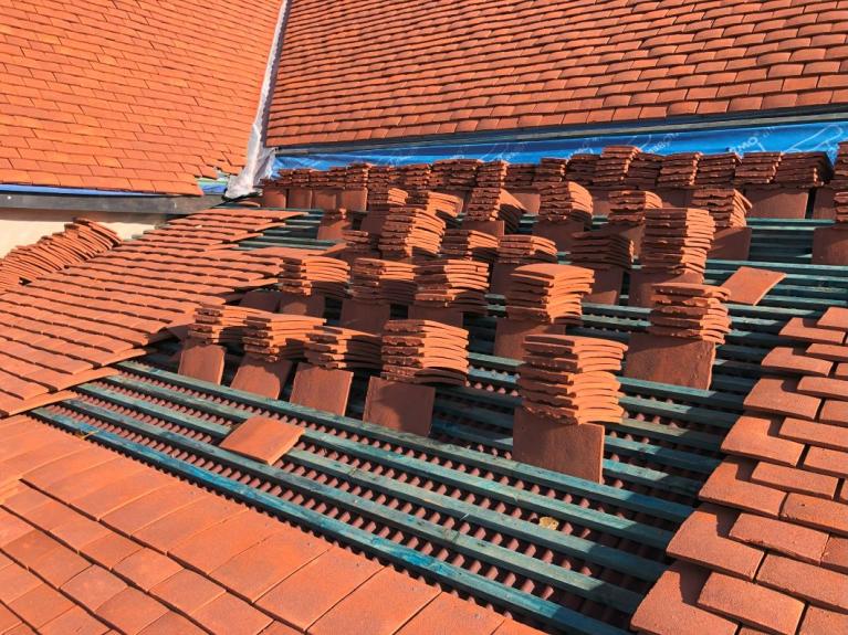 ISOLINE LOW LINE: The sub-roof system for roof pitches as low as 10°